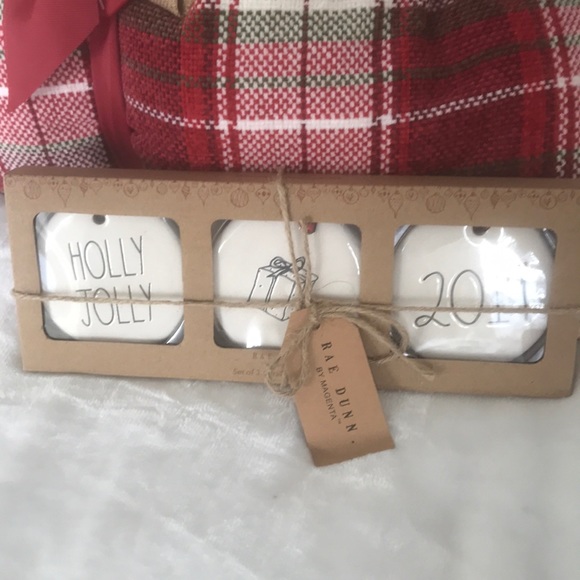Rae Dunn | Holiday | Rae Dunn Boxed Set Of 3 Ceramic Ornaments For 29 ...